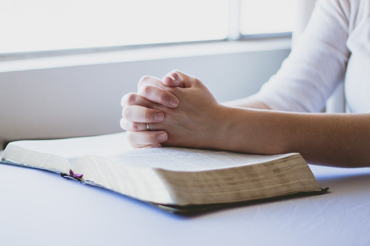 BUSCAR A DIOS - ADJ